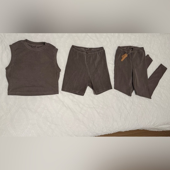 SKIMS | Pants & Jumpsuits | Skims Outdoors Collection Set | Poshmark